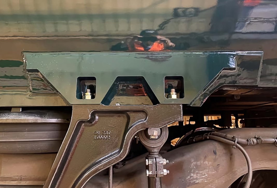 Managing cracks and fractures safely - Class 80X Intercity Express ...