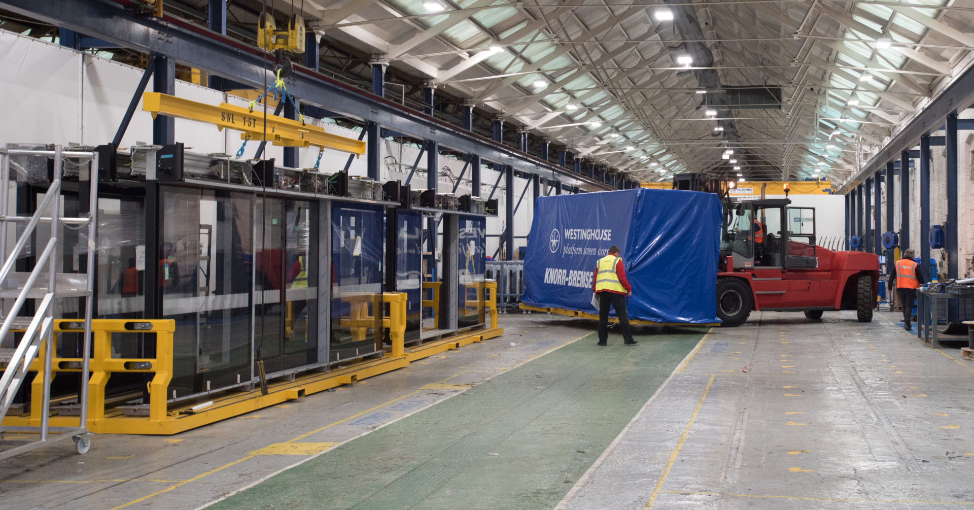 The Elizabeth line's platform screen doors - Rail Engineer