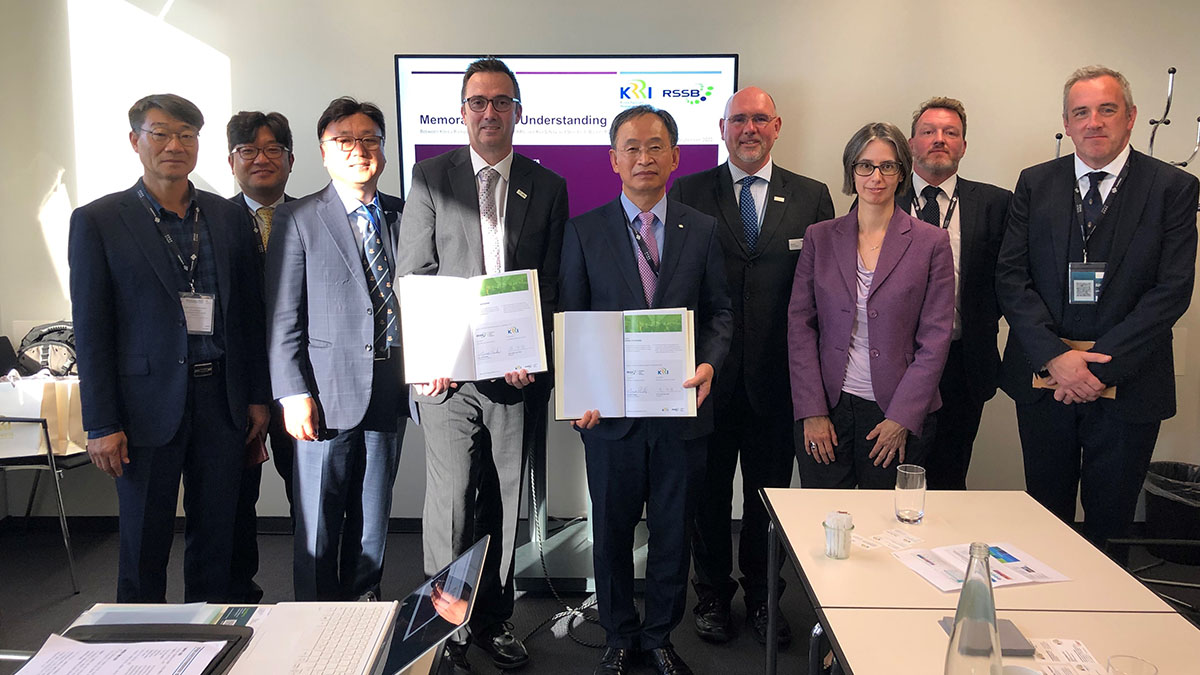 RSSB signs Memorandum of Understanding with Korea Railroad Research ...