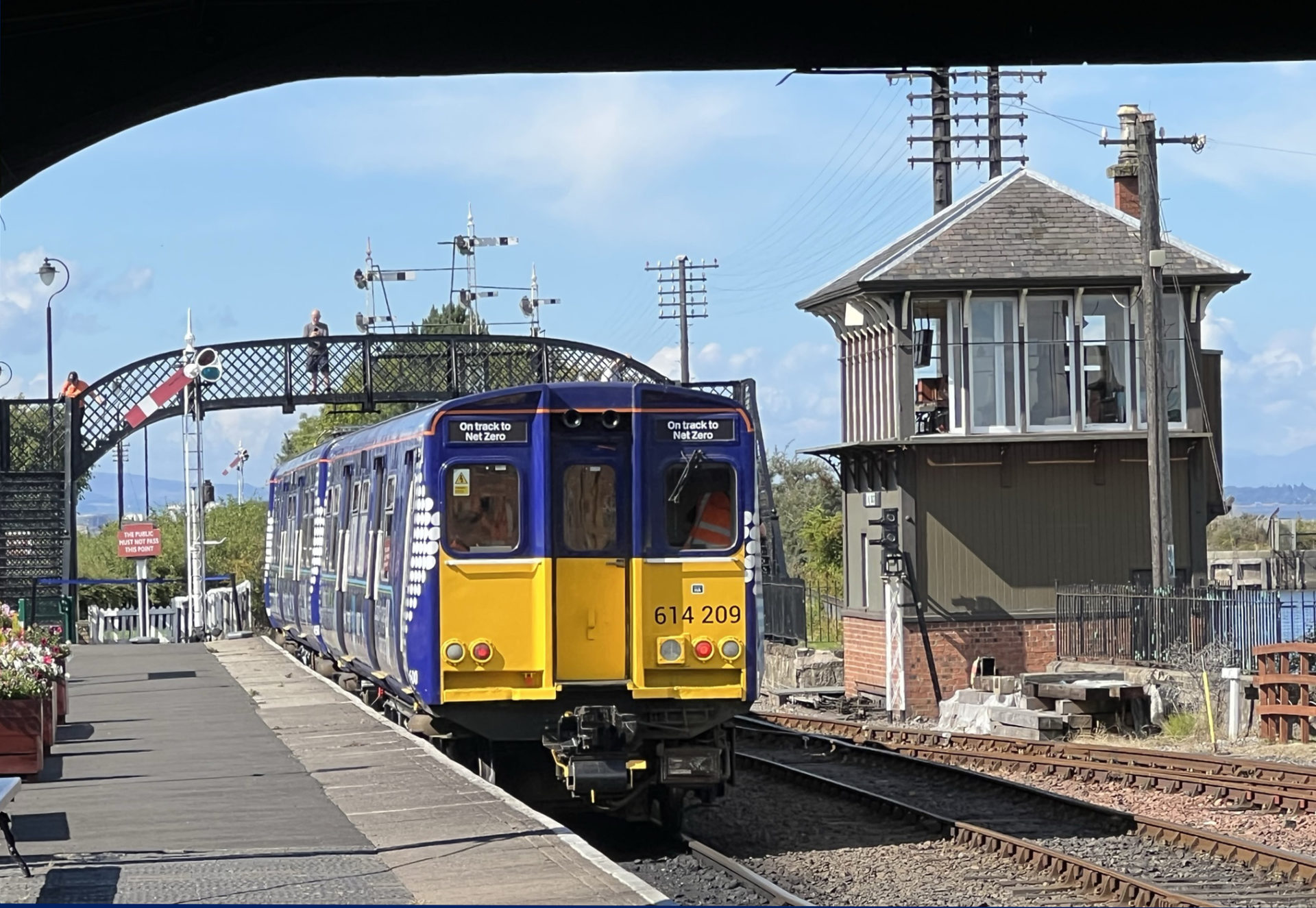 Scotland’s hydrogen train - supporting the hydrogen economy - Rail Engineer