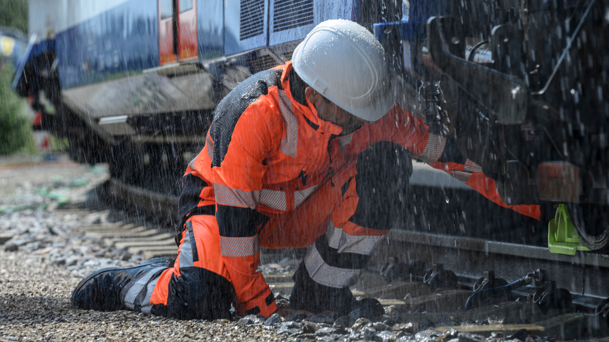 The science of wearer comfort and PPE - Rail Engineer