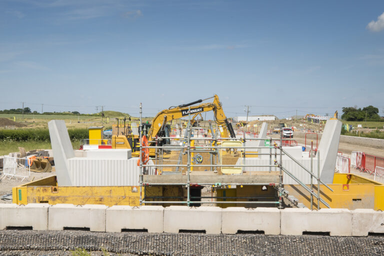 Modular design simplifies construction of HS2’s Thame Valley Viaduct ...