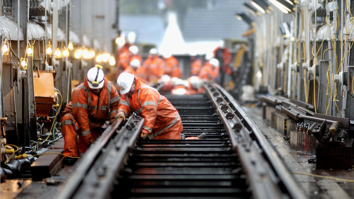 Do rules keep track workers safe? - Rail Engineer