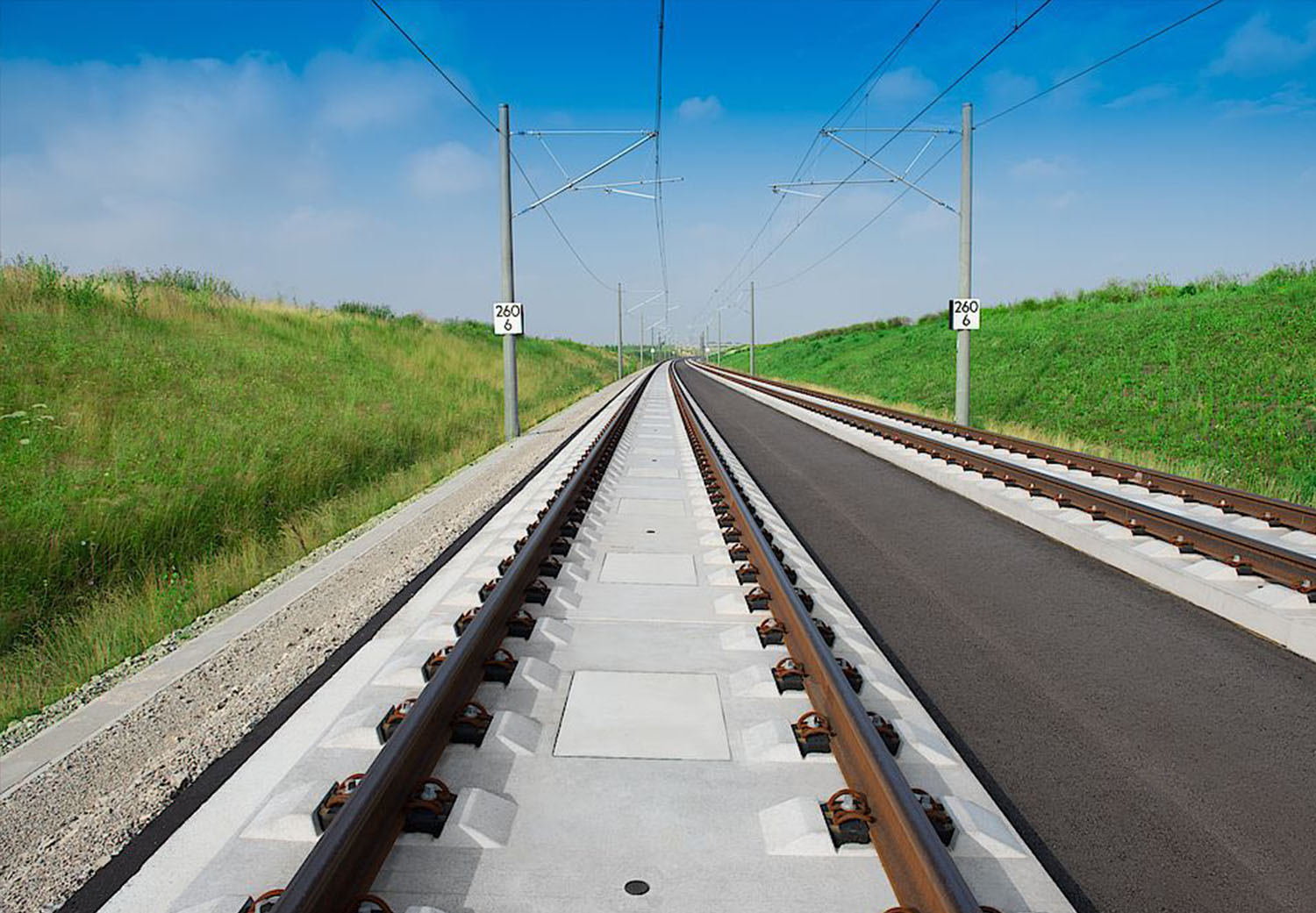 HS2 opens procurement competition for suppliers of slab track. - Rail ...