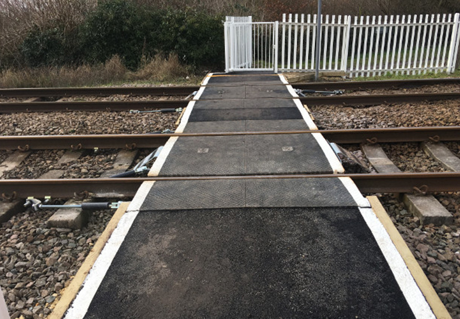 Upgraded signalling leads to shorter waiting times at level crossings ...