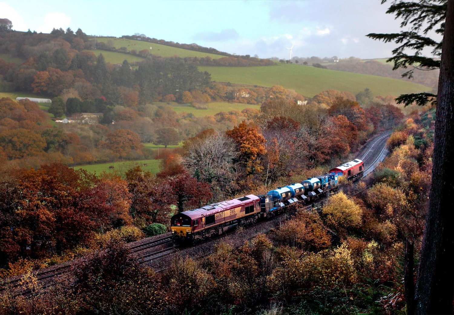 The railway prepares its leaf-busting machines to tackle the autumn ...