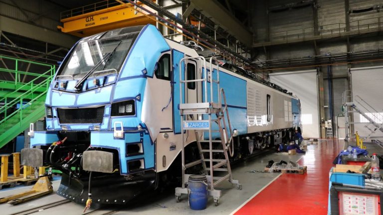 Locos go bi- and tri-mode! - Rail Engineer