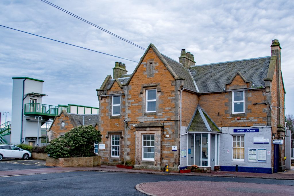 Robroyston: New Station, Dunbar: New Platform - Rail Engineer